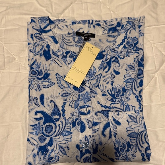 Anne Carson | Tops | Anne Carson Blue And White Floral Tank Top | Poshmark